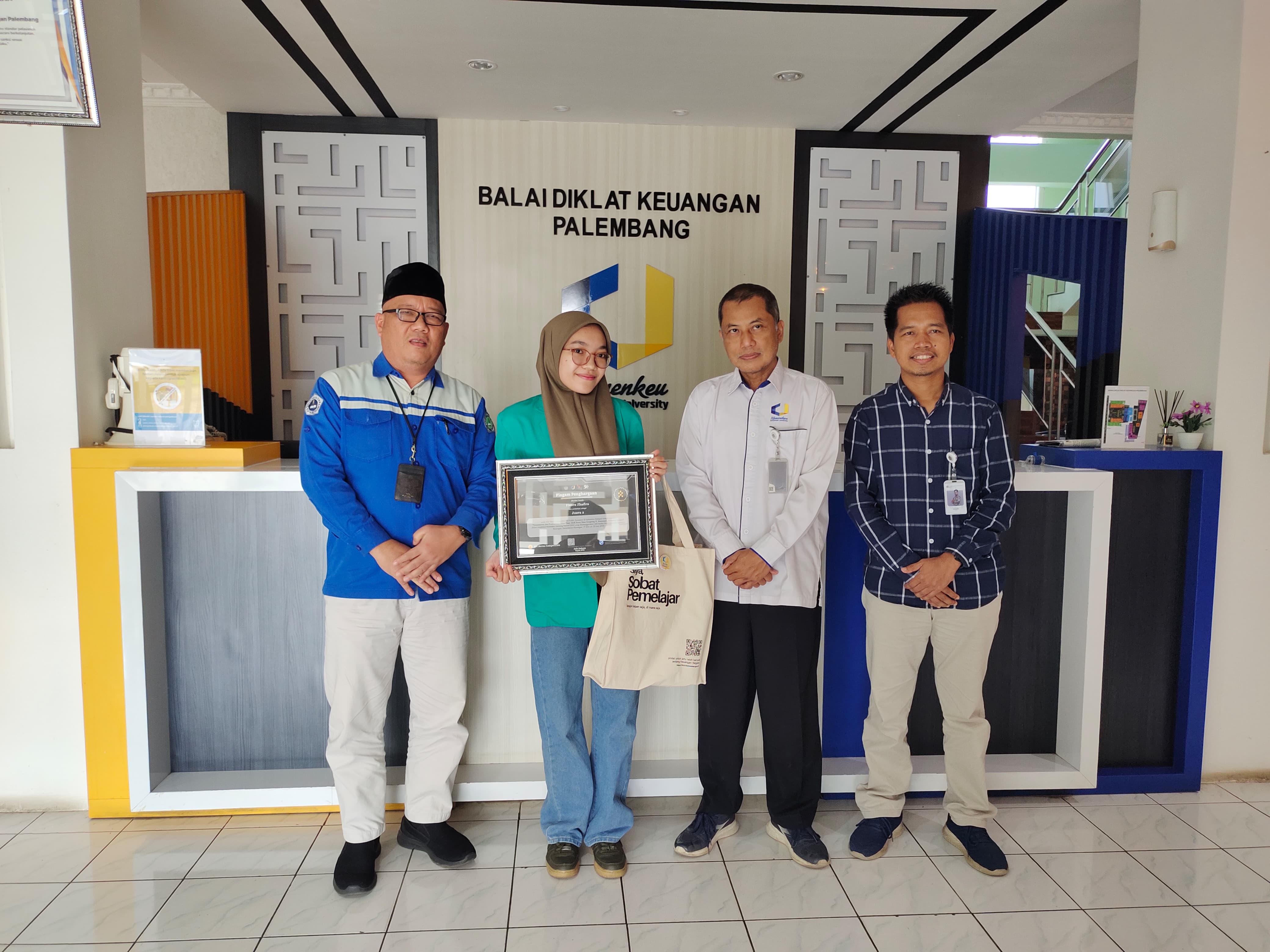 Gallery — STIE & Akubank Mulia Darma Pratama (Kelas Karyawan)
